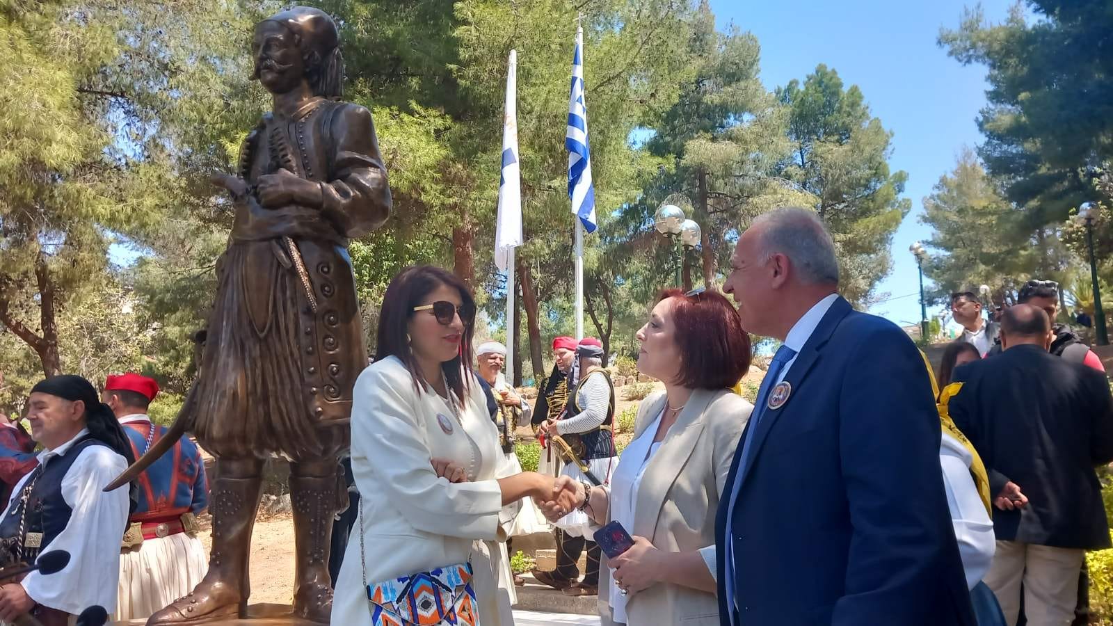 Η μορφή του Μανιάτη Αρχιστράτηγου του '21 δεσπόζει στη Βούλα