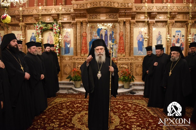 Στον εσπερινό του ΙΝ Αγ. Τρύφωνος στην Τρίπολη χοροστάτησε ο ...