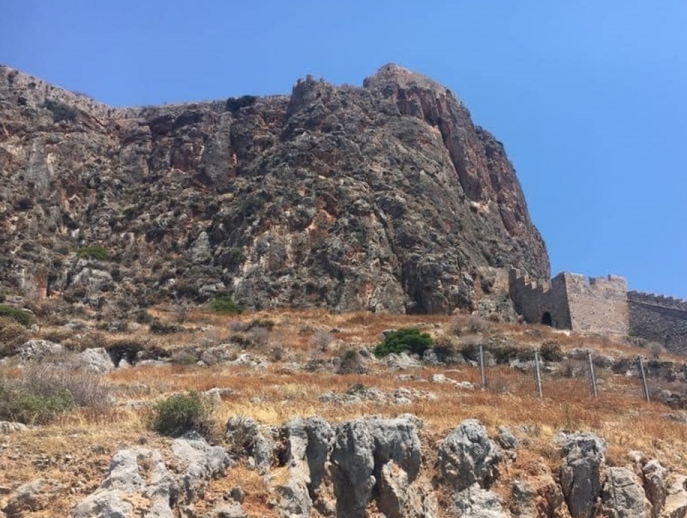 Τελεφερίκ μπαίνει στην καστροπολιτεία της Μονεμβασιάς