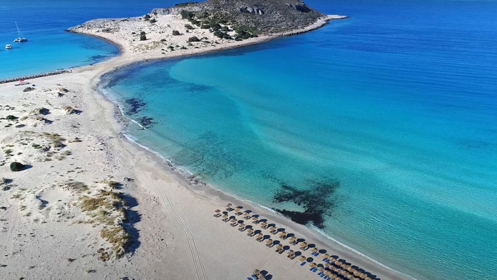 Βαριά καμπάνα για αυθαίρετες σκηνές και τροχόσπιτα στην Ελαφόνησο